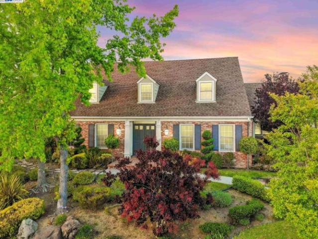 16985 Brierly Ct, Castro Valley, CA 94546