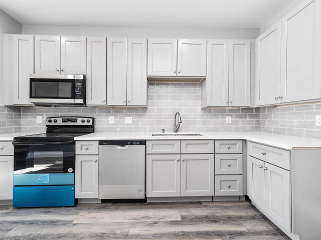 16986 W Hammon