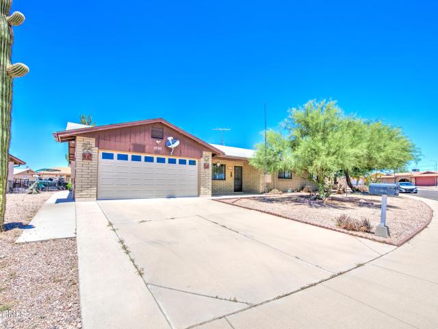 1698 W 15TH Lane