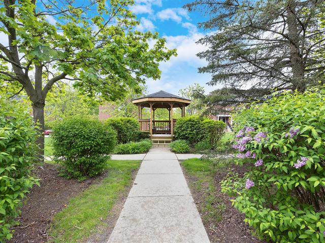 16992 Farmington Road