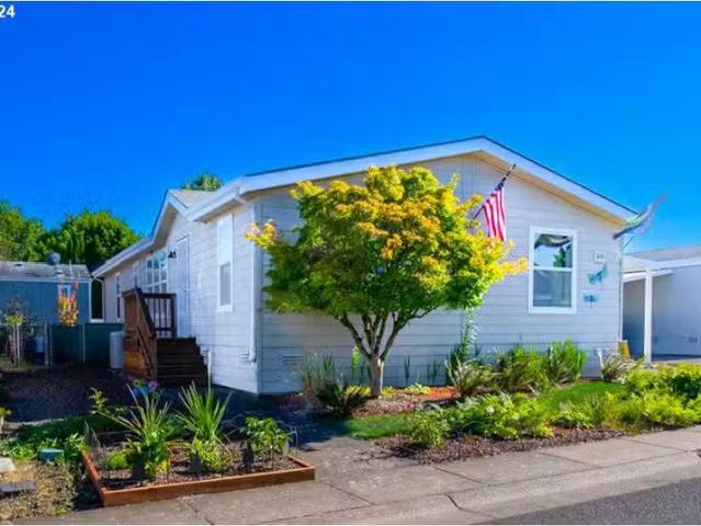1699 N TERRY ST SPC 349, EUGENE, OR 97402 Single Family Reside.