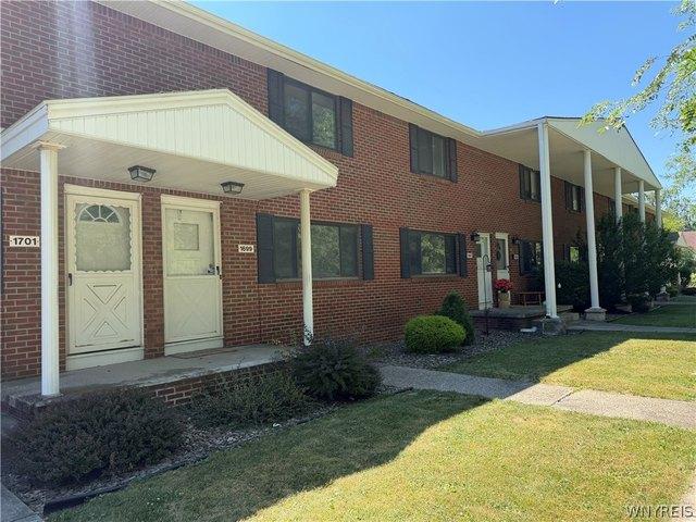 1699 Orchard Park Rd, Buffalo, NY 14224