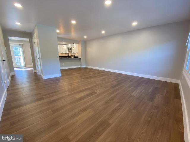 1699 Hart Court