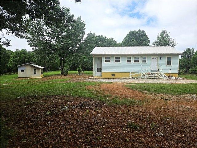 1699 Hawkins Rd, Harrison, AR 72601