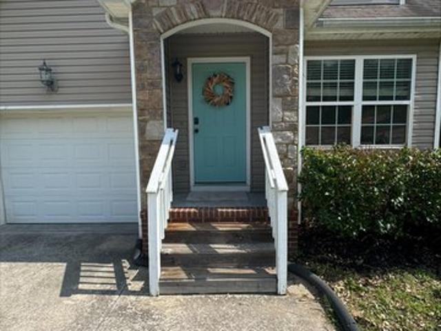 1699 Short Leaf Ln, Soddy Daisy, TN 37379