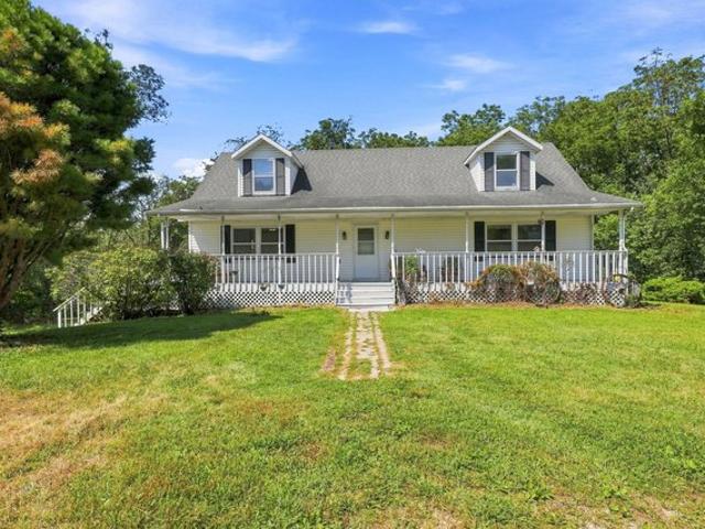 1699 Warren Ave, Prole, IA 50211