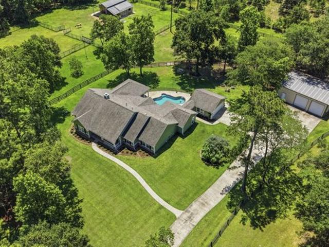 16903 Mustang Trail Dr, Magnolia, TX 77355