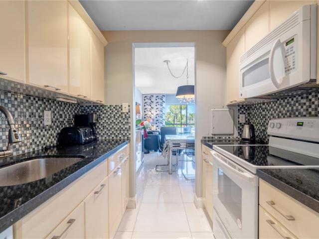 16900 NE 14th Ave, Unit 201, North Miami Beach, FL 33162 | MLS #A11796