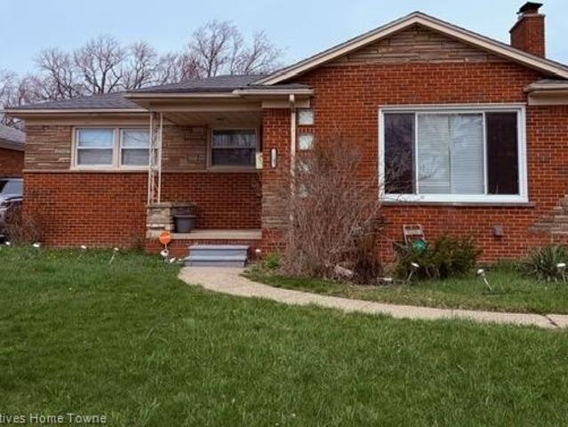 16901 Wilson Ave, Eastpointe, MI 48021