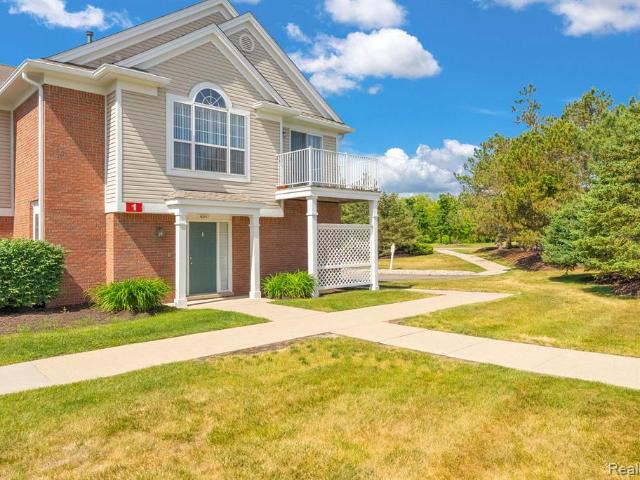 16901 Carriage Way