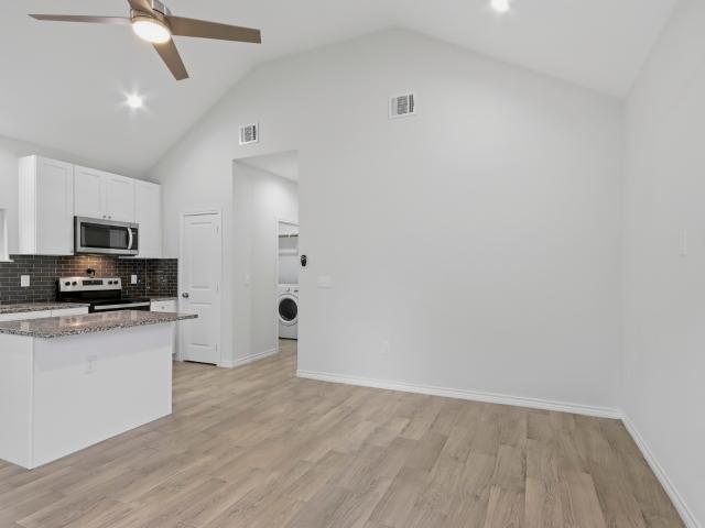 16902 Balmoral