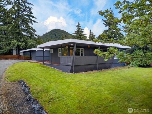 16907 Blodgett Rd, Mount Vernon, WA 98274