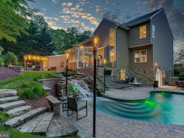 16905 Tidewater Ln, Hughesville, MD 20637