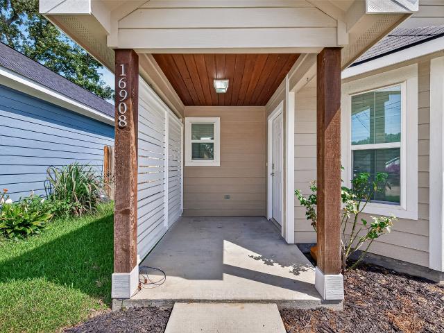 16908 W Juneau