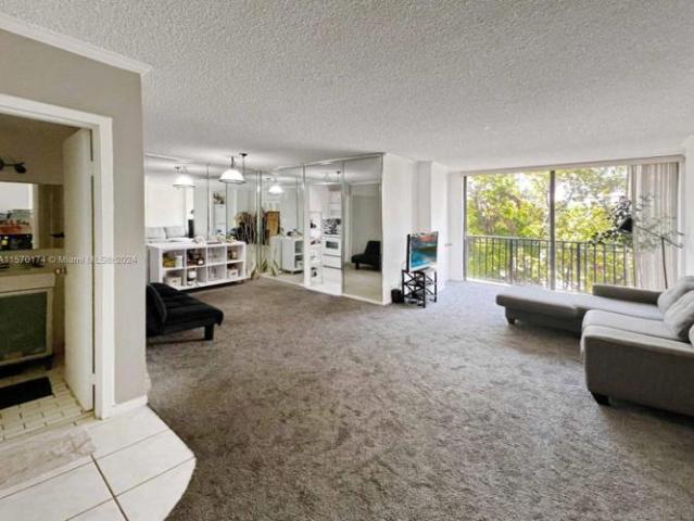 16909 N Bay Rd #420, Sunny Isles Beach, FL 33160