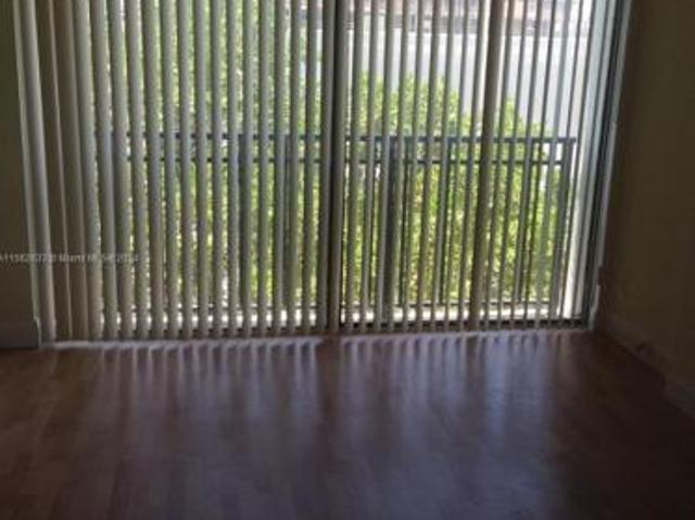 16909 N Bay Rd #520, Sunny Isles Beach, FL 33160