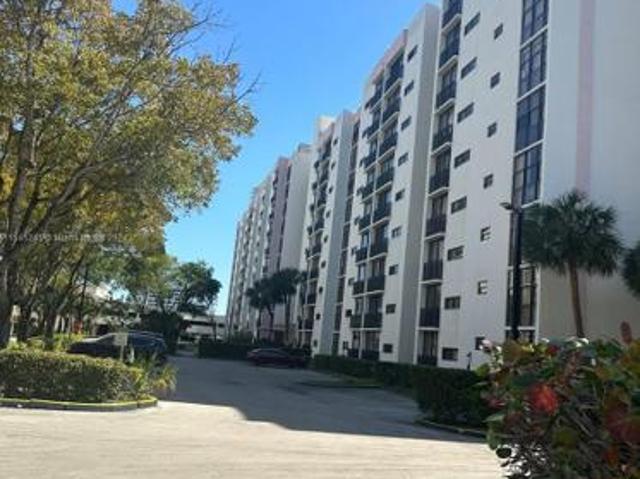 16909 N Bay Rd #116, Sunny Isles Beach, FL 33160