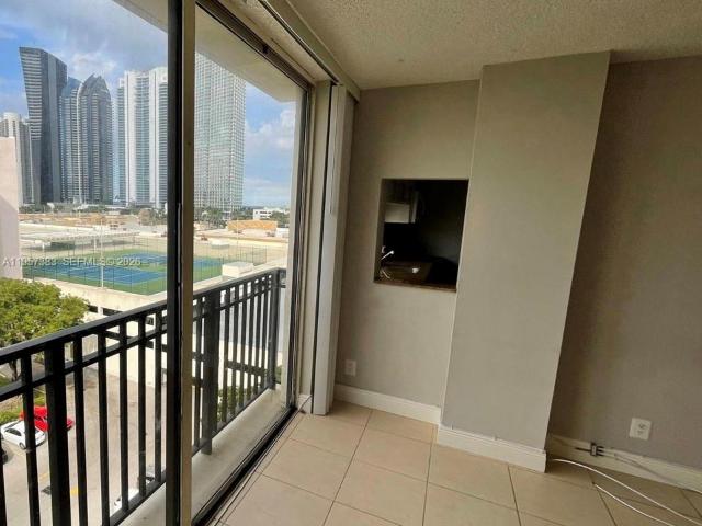 16909 N Bay Rd, Unit 807, Sunny Isles Beach, FL 33160 | MLS #A11957