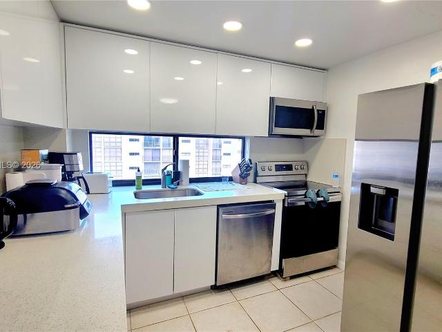 16909 N Bay Rd, Unit 806, Sunny Isles Beach, FL 33160 | MLS #A11950 | Compass