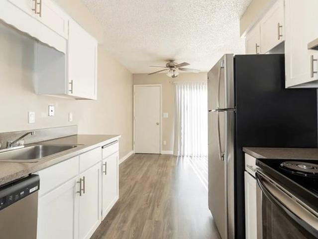 1690 Madras St SE, Salem, OR 97306