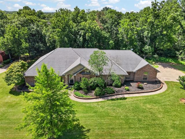 1690 Deerwood Trail