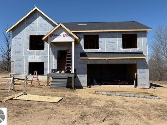 1690 Finch Dr, Traverse City, MI 49685