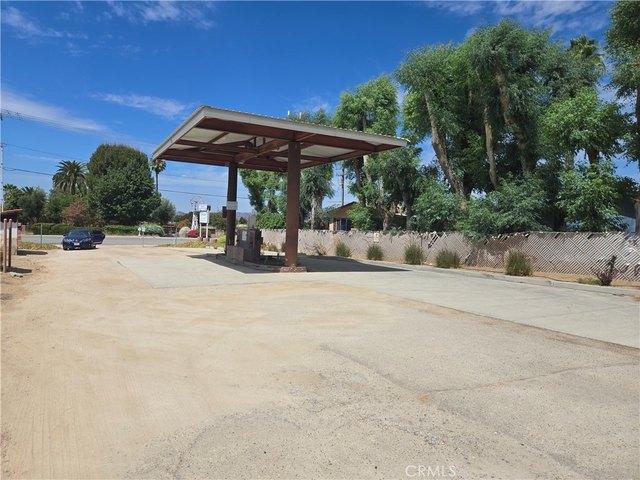 1690 S State, Hemet, CA 92543