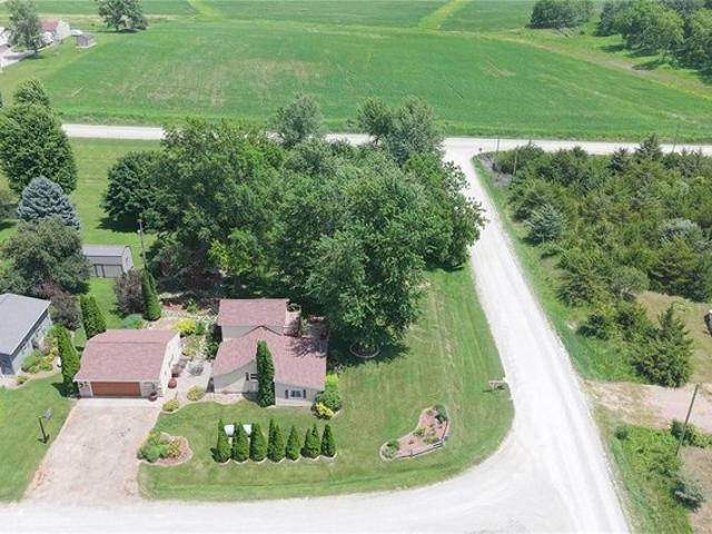 1690 th St NW, Swisher, IA 52338