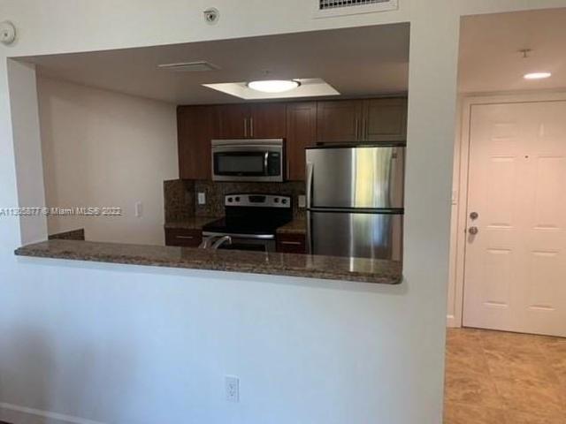 1690 27th Ave SW #308, Miami, FL 33145