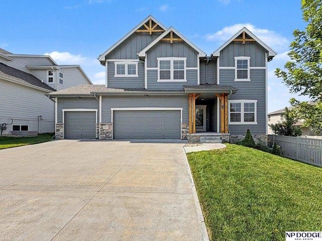 16911 Cary St, Omaha, NE 68136
