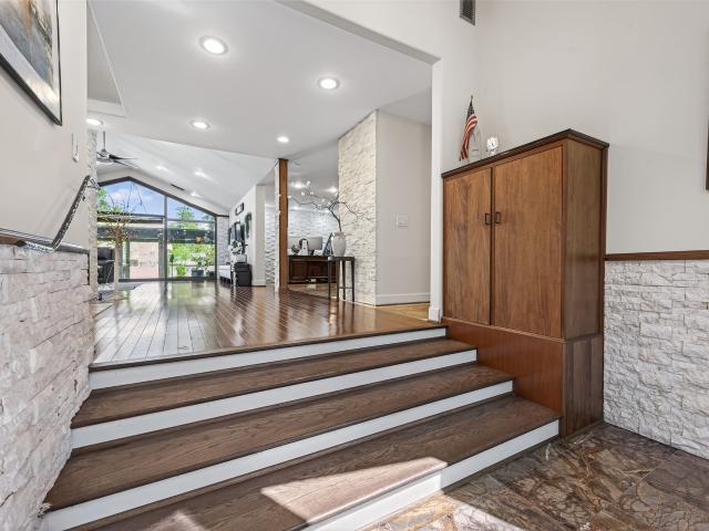 16914 Creeksouth Road
