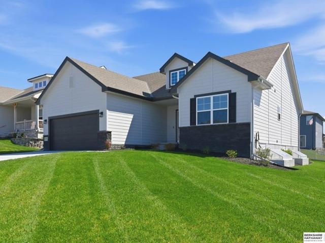 16919 Virginia St, Omaha, NE 68136