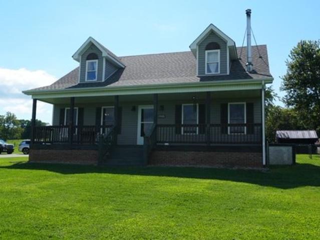 1691 Hiseville Bear Wallow Rd, Cave City, KY 42127