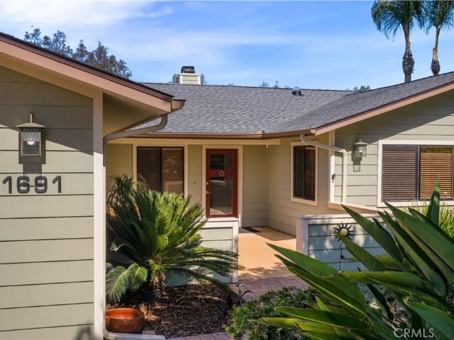 1691 Pepper Tree
