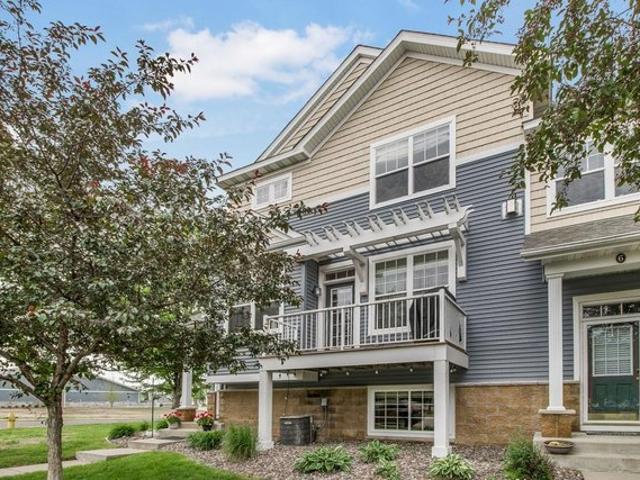 1691 Village Trl E Unit 7, Maplewood, MN 55109