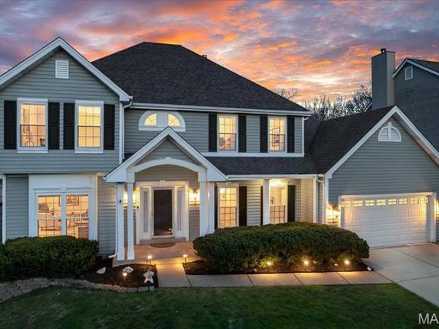 16923 Westridge Oaks Dr, Wildwood, MO 63040