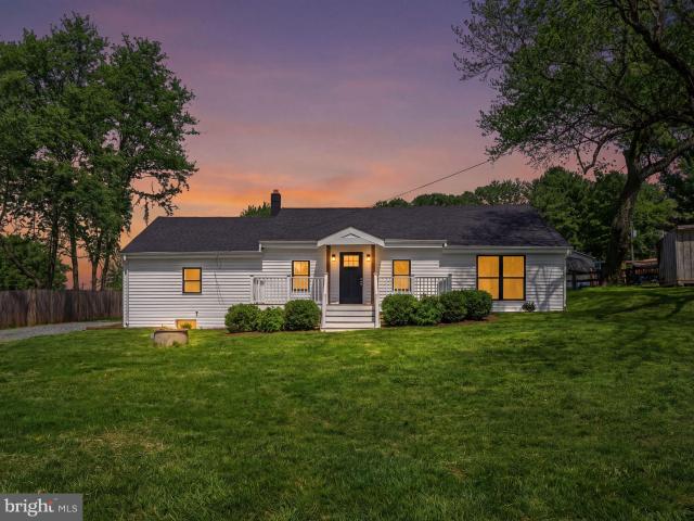 16920 Oliver St, Paeonian Springs, VA 20129 | MLS #VALO2119 | Compass