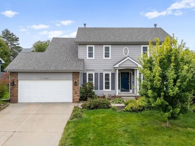 16921 Patterson Dr, Omaha, NE 68135