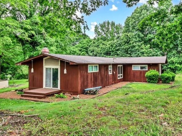 1692 Gratton Rd, Clarksville, TN 37043