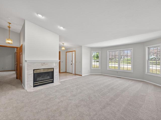 1692 Kerry Lane