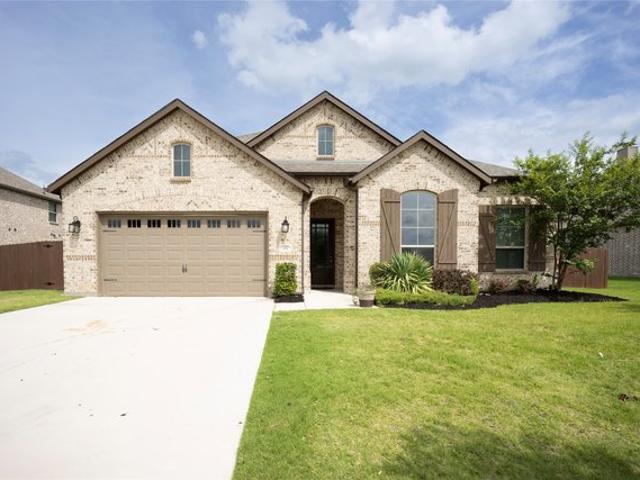 1692 Stonegate St, Waxahachie, TX 75165