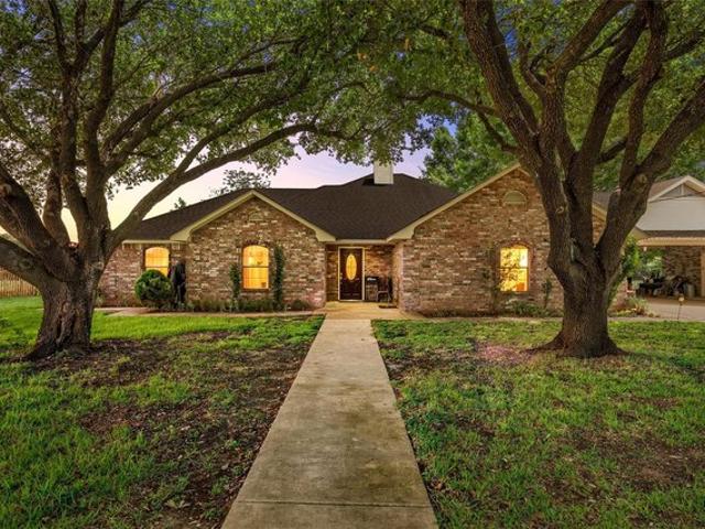 1692 W Tate St, Robinson, TX 76706