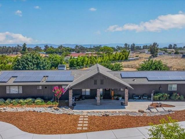 16935 Karen Rd, Madera, CA 93636