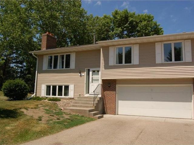 1693 Covington Ln, Eagan, MN 55122