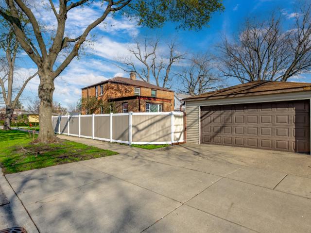 1693 Linden Street