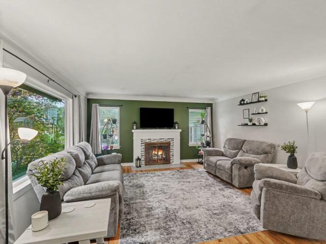 1693 Passolt Street