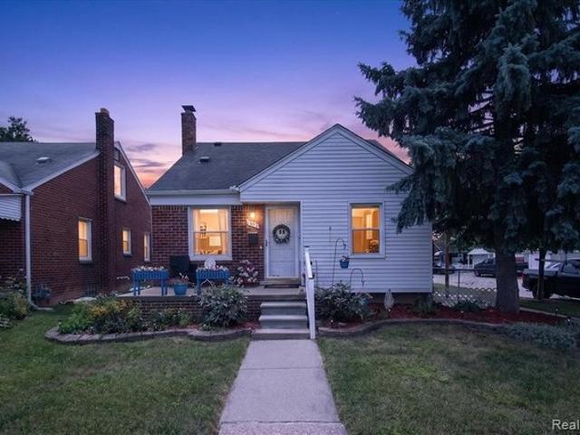 1693 Riverbank St, Lincoln Park, MI 48146