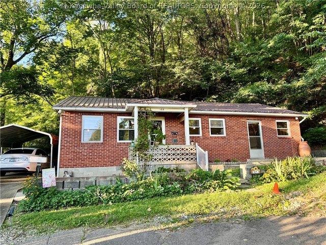 169 Court St, Madison, WV 25130