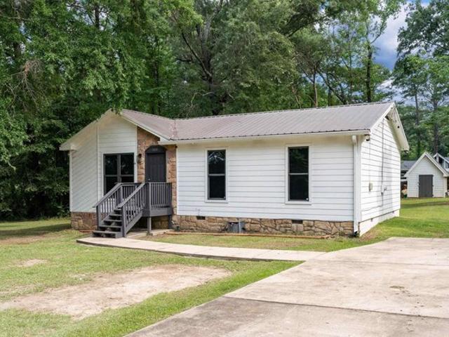 169 Concord Highland Dr, Bessemer, AL 35023