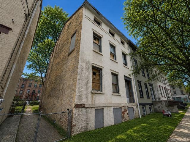 169 Chambers Street